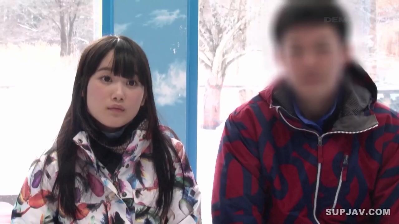 モザイク破壊 Sdmu 320 マジックミラー号 ゲレンデで見つけた卒業旅行中の友達同士の男女が「素股マッサージ」体験 初めて触れ合うチ ポとマ コは火が付いて、そのまま生挿入真正中出し 
